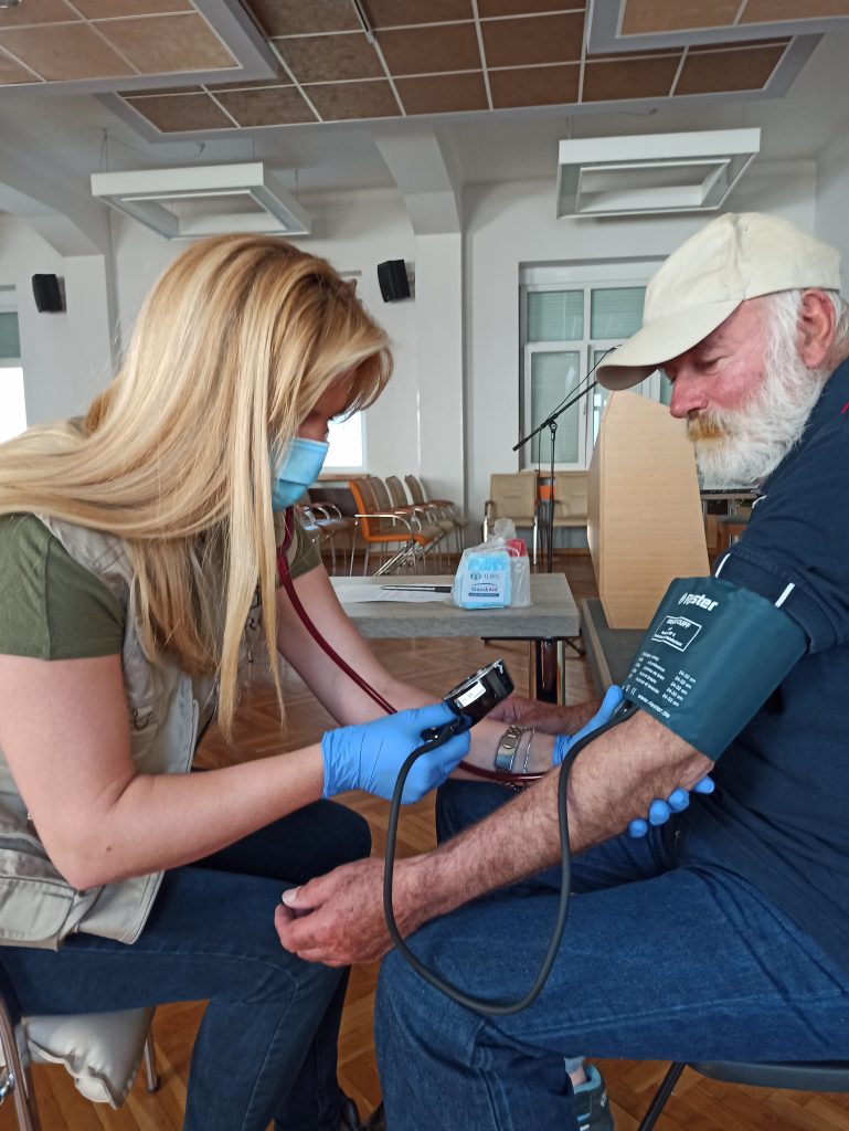 News Release: ADRA in Serbia Assists Refugees, the Homeless, and Roma ...